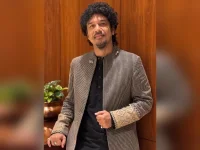 Papon ditches the stage for the sofa, rings in the New Year with family ...